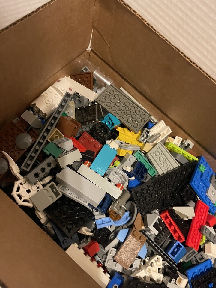 LEGO box Of Random bulk Legos , 4lbs + Tons of old and rare pieces 11 ...