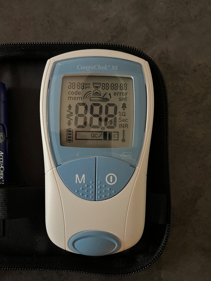 Roche CoaguChek XS Coagulation Meter w/Case (No Test Strips) | eBay