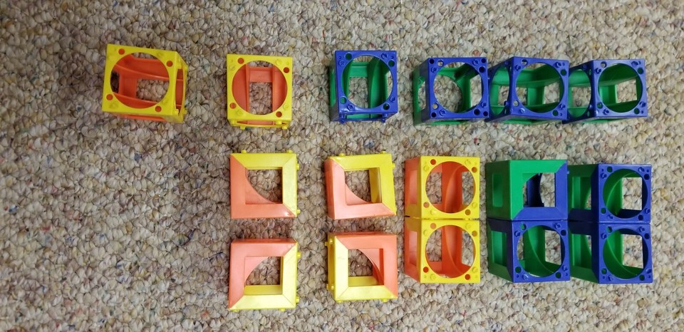 Vintage, Plastic, Connecting Blocks + 2 balls to roll between them ...