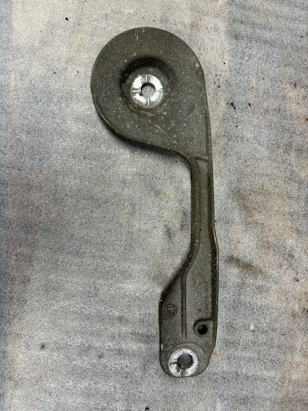 BMW X5 M X6 E71 E70 REAR SUBFRAME LEFT SIDE RADIUS ROD MOUNT PLATE ...