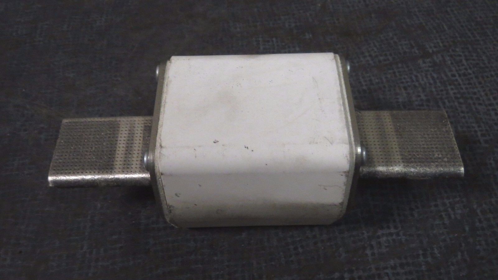 JEAN MULLER (1) HLS 2 FUSE 450 AMP 690V 100 KA R2186400 VDE636 ...