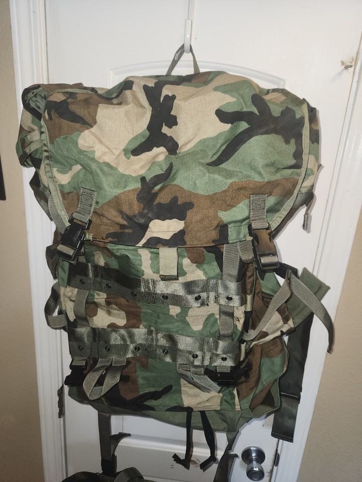 US Military M81 Woodland Camouflage Combat Field Pack Large with ...