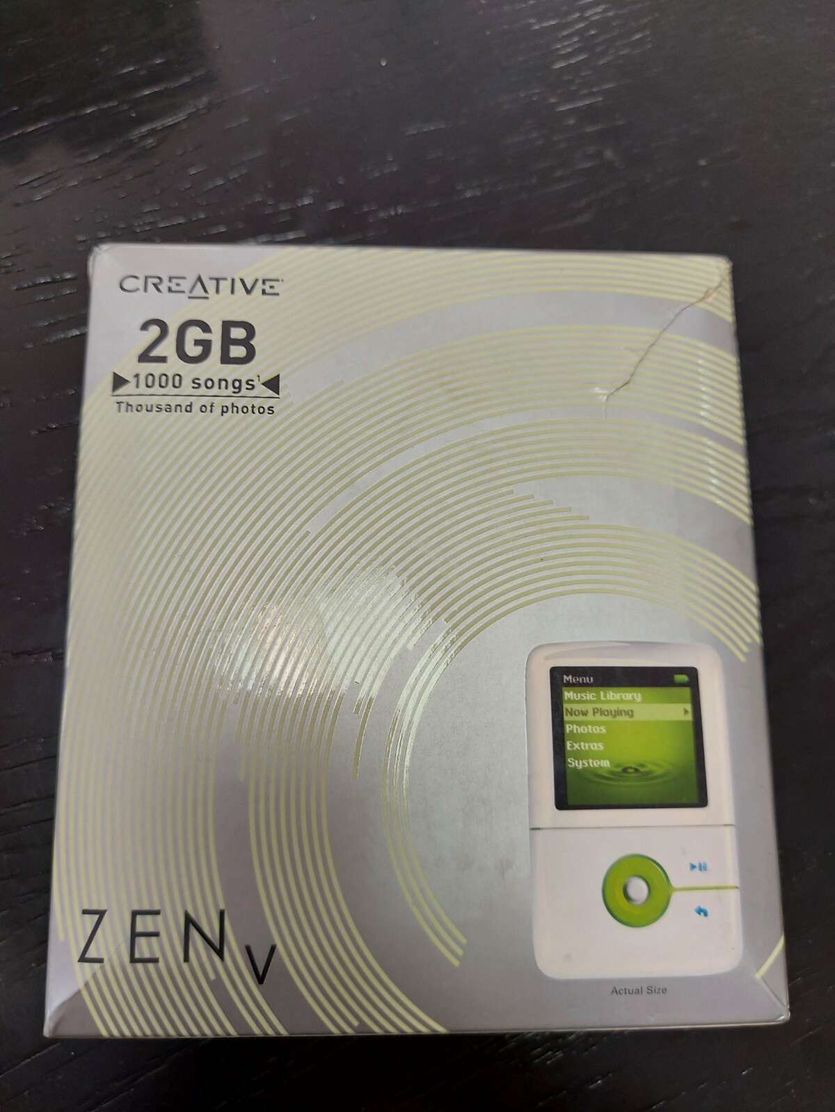 Creative ZEN V Plus White/Green ( 2 GB ) Digital Media Player for sale ...