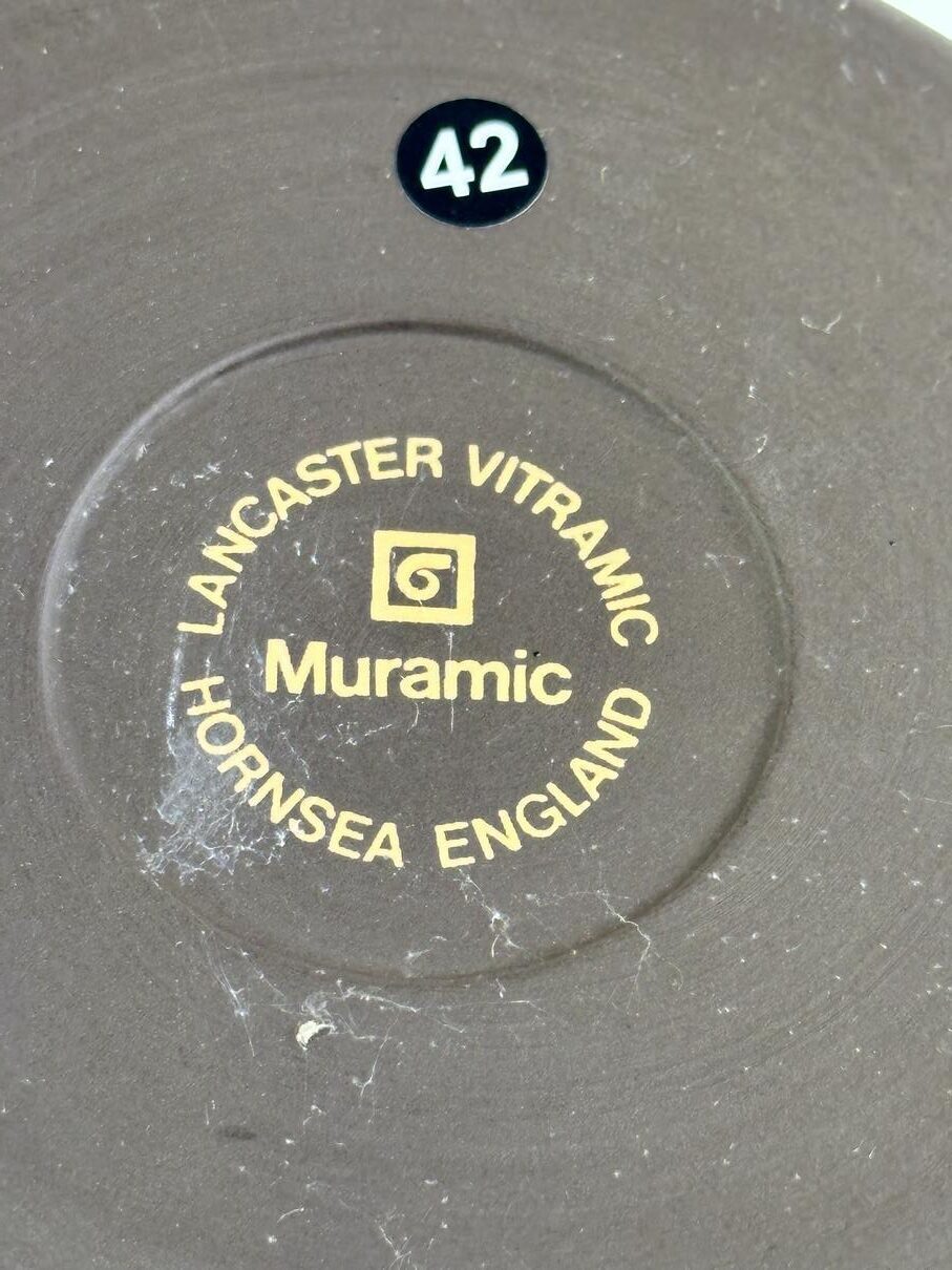 Hornsea medium pin dish, Muramic, brown | Grelly UK