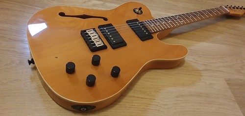 Squier Fender Telecaster 'Master Series' Gibson Scale, Set Neck, Semi ...