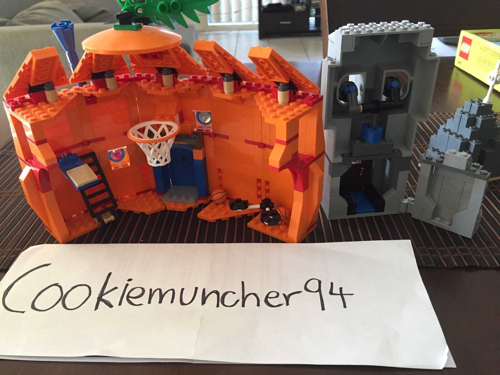 LEGO 3827 Spongebob Squarepants Adventures in Bikini Bottom | eBay