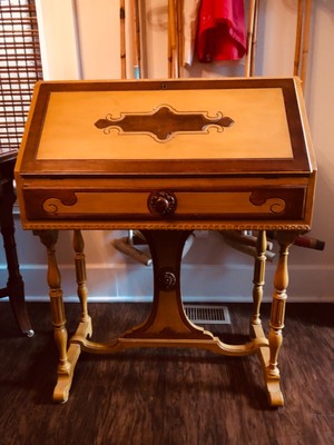 1800-1899 - Desk