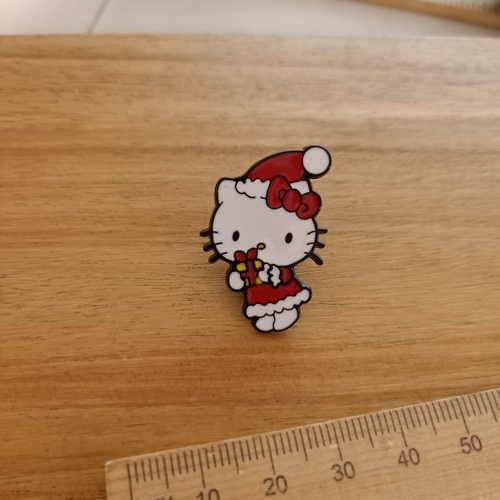 Novelty Christmas Hello Kitty Pin Badge Red Gift Jewellery AUS Free ...