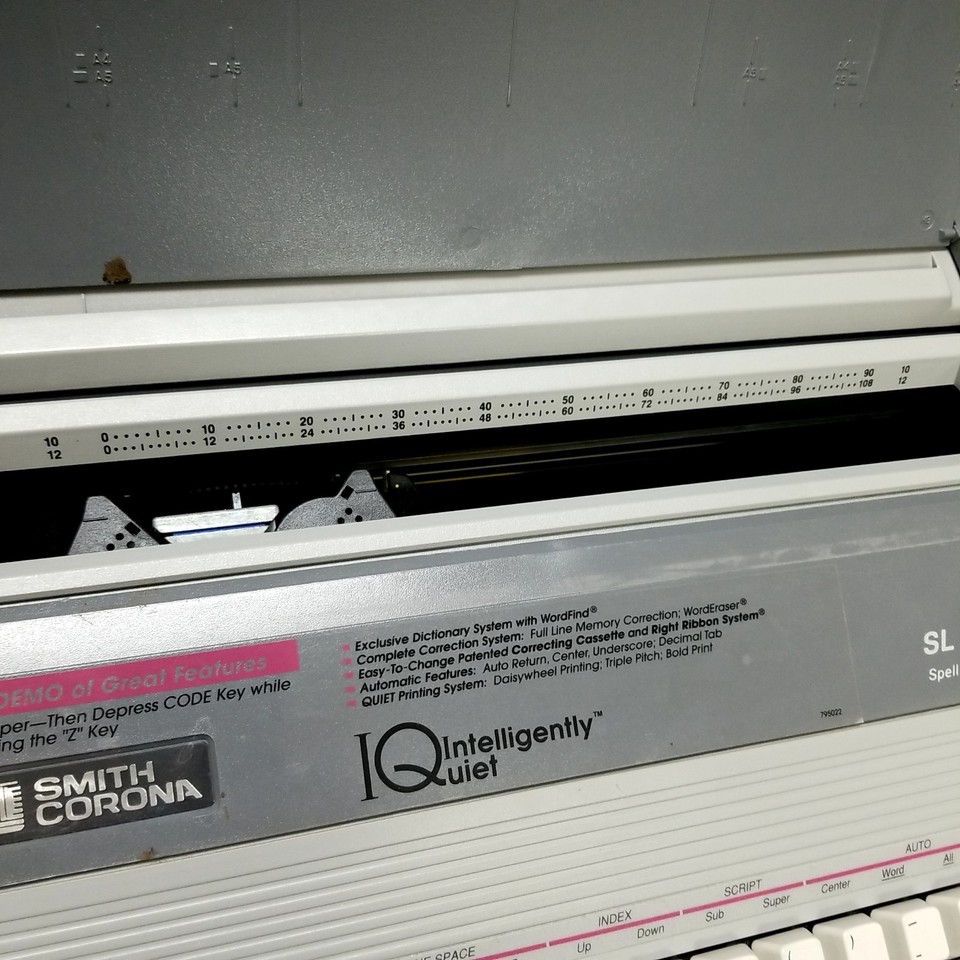 Smith Corona 5A-1 SL 580 Electronic Typewriter Tested Works With Cover ...