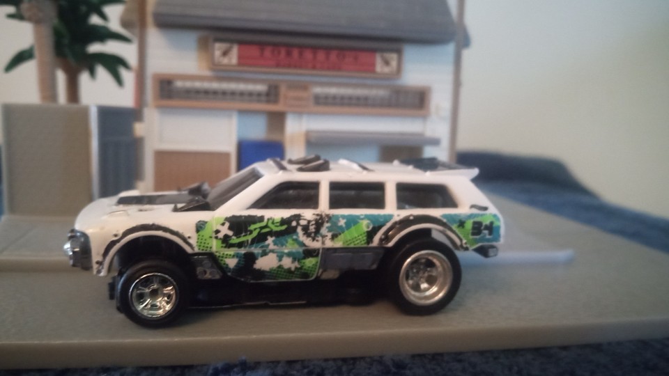 Slot Car HO Scale Track Dwagon Custom Build Auto World 4 Gear Chassis ...