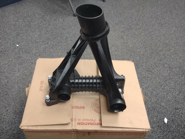 A4721806851 Detroit Diesel Oil Suction Manifold Dd15 Engine for sale ...
