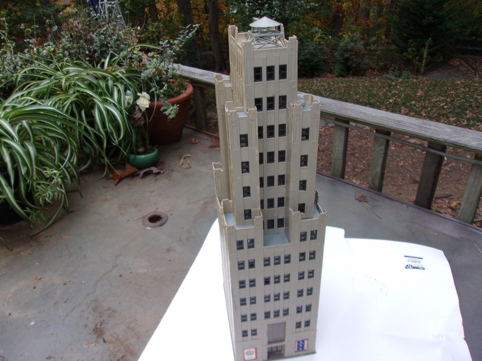Built BACHMANN Skyscraper building HO scale | eBay
