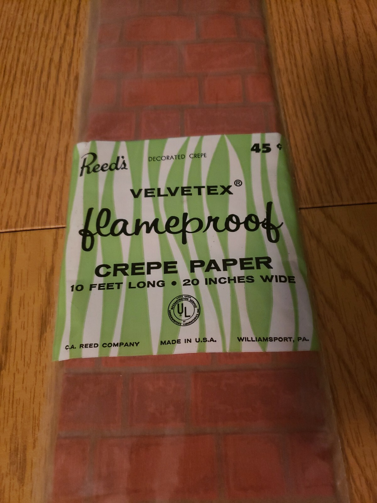 Vintage Reed's Velvetex Christmas Crepe Paper Flameproof Fireplace ...