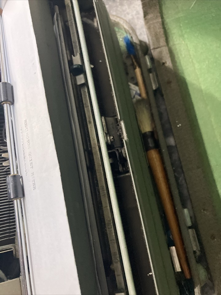 Guaranteed Work Remington Quiet Riter Miracle Tab Typewriter w/ Case ...