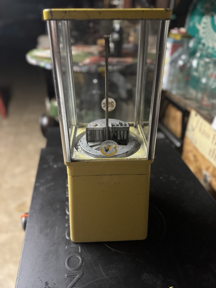 Retro Vintage Northwestern GLASS Globe Candy Gumball Machine Model 60 ...