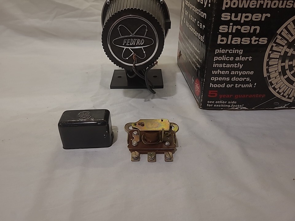 1970 Mickey Mantle Fedtro Powerhouse Deluxe Auto Alarm System - Works ...