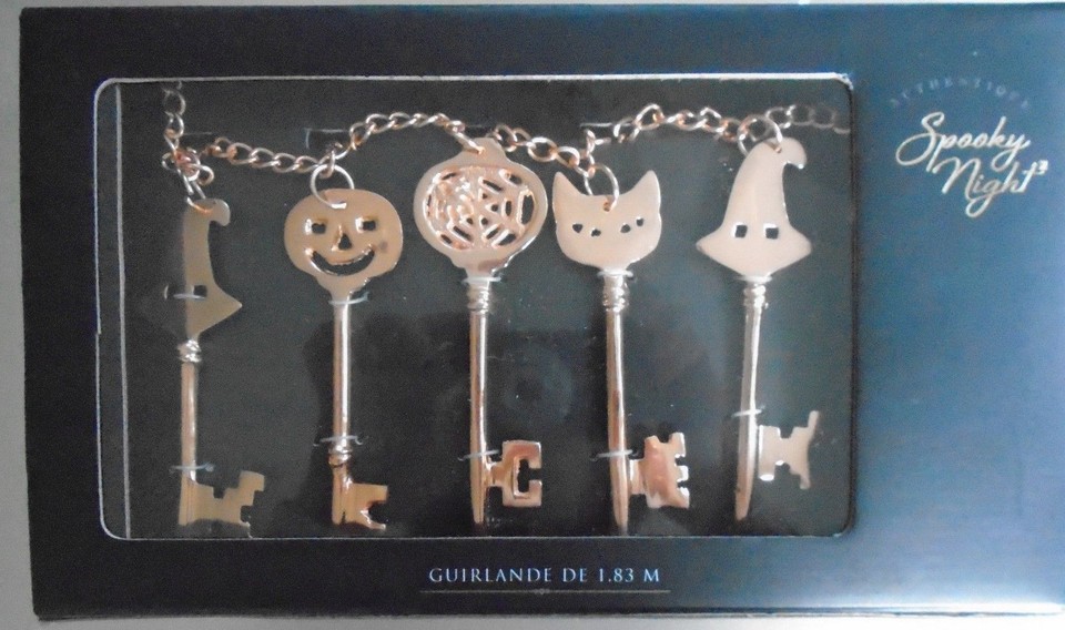 Authentique Spooky Night Halloween 6 Foot Metal Garland | eBay