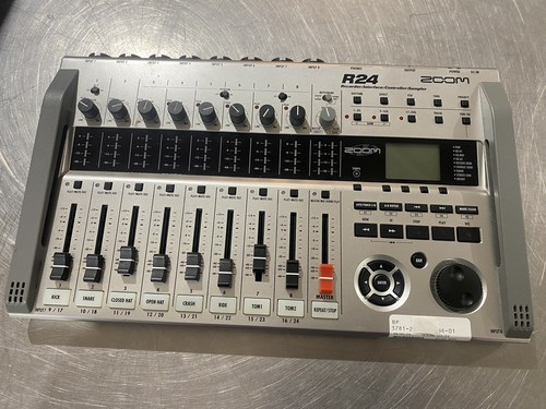 Zoom R24 Multi Track Recorder 24 Track Integrated Drum Machine USB ...