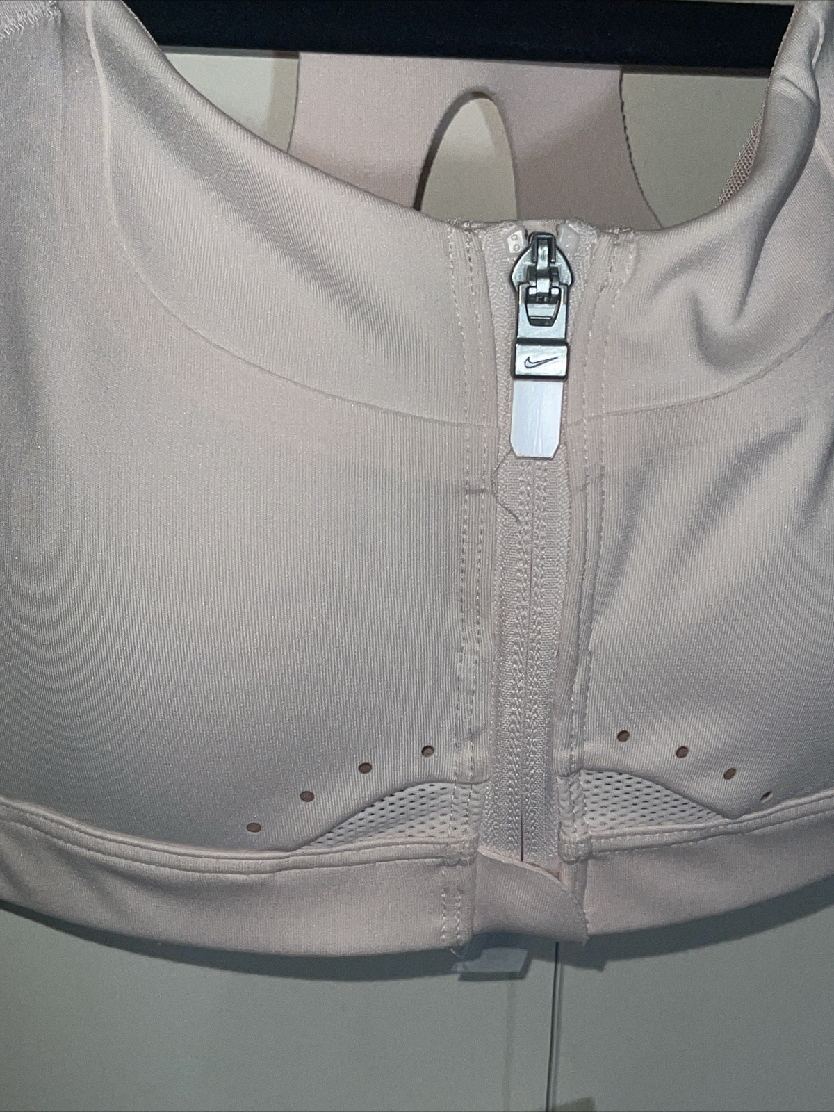 Women Nike Alpha Sports BRA DD0436-640 Padded High Support Size XS Cup ...