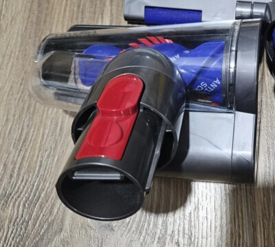 New Dyson Anti tangle screw fits V7,V8,V10,V11, V15, read description ...