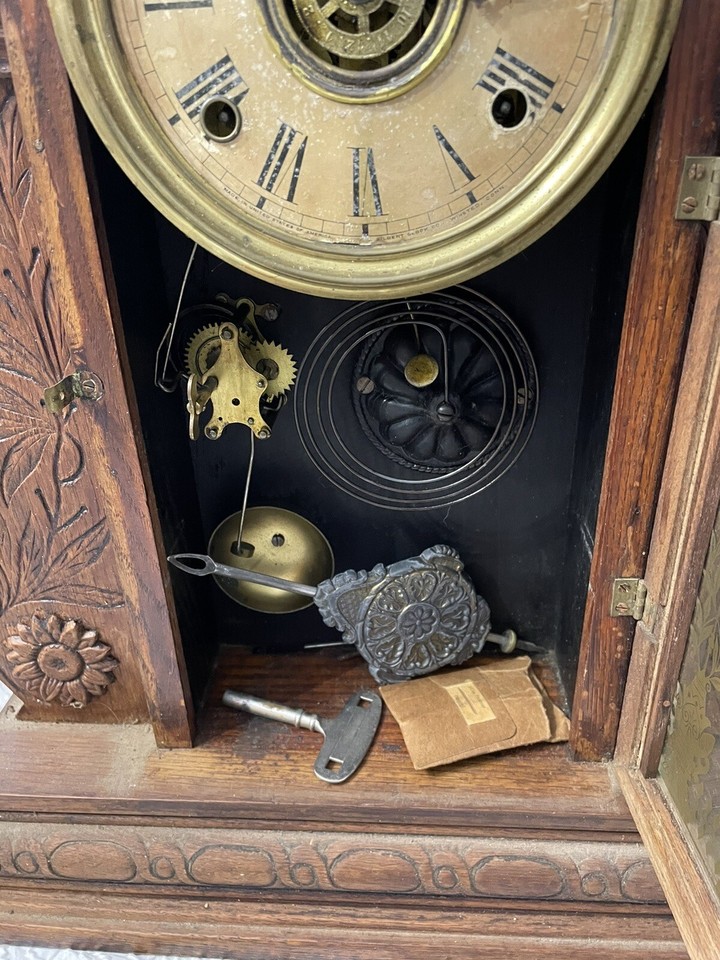 William Gilbert Clock #3 Clock parlor oak Mantle Clock works Great Has ...