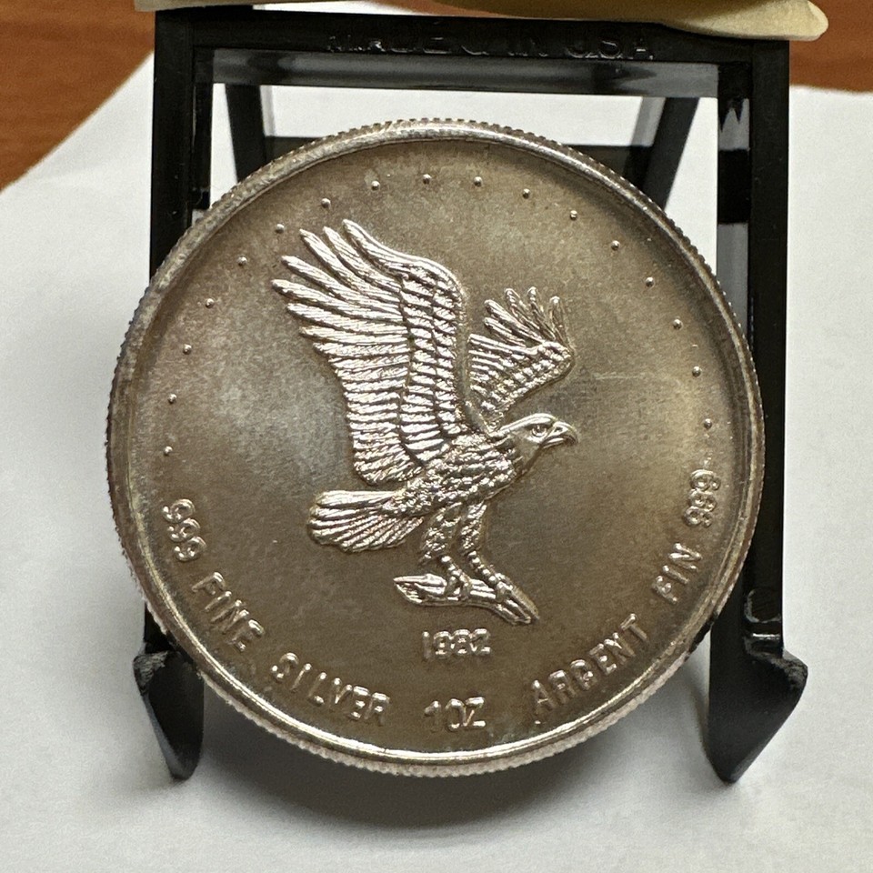 Vintage 1982 Monex International Ltd 1 oz .999 Fine Silver Eagle Round ...