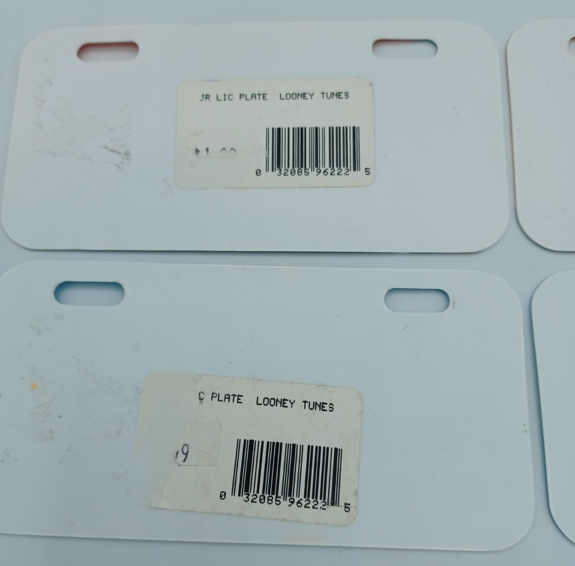 90'S Looney Tunes 4 plastic license plates 5” road runner DAFFY duck ...