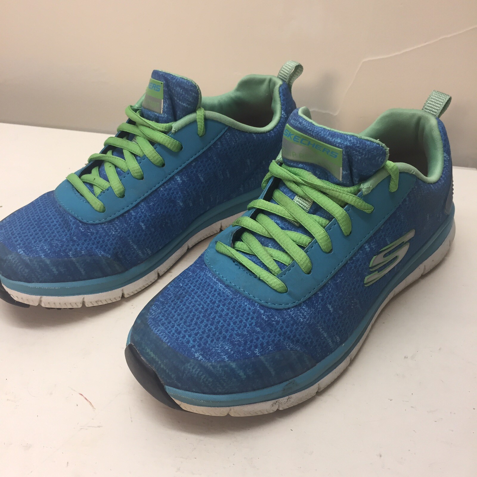 Skechers Work Memory Foam Relaxed Fit Slip Resistant … - Gem