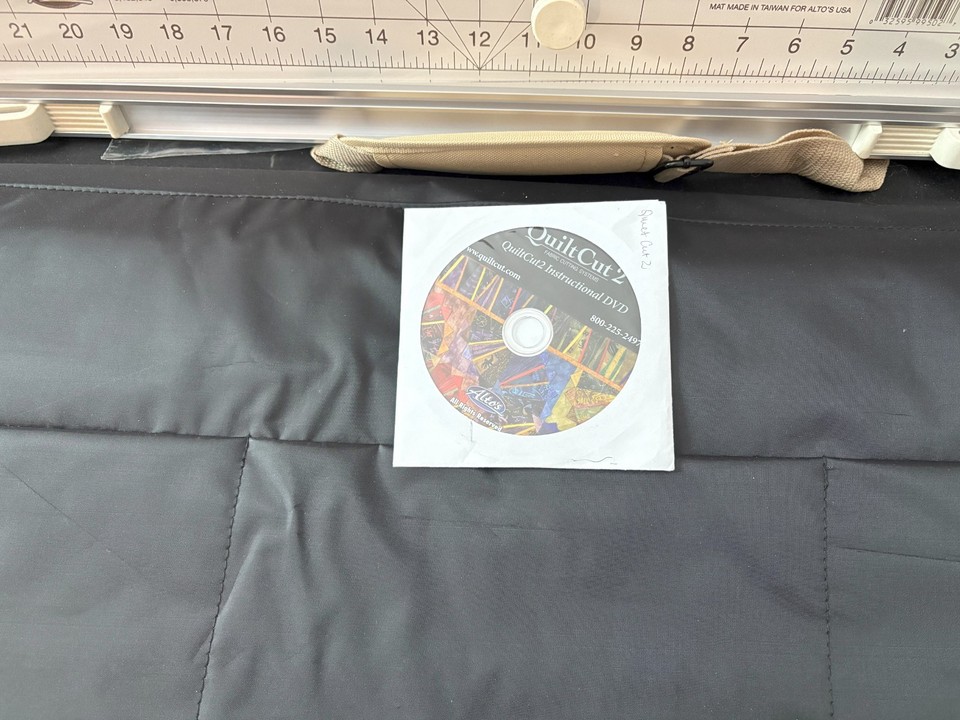 Alto's QuiltCut 2 Fabric Cutting System | eBay