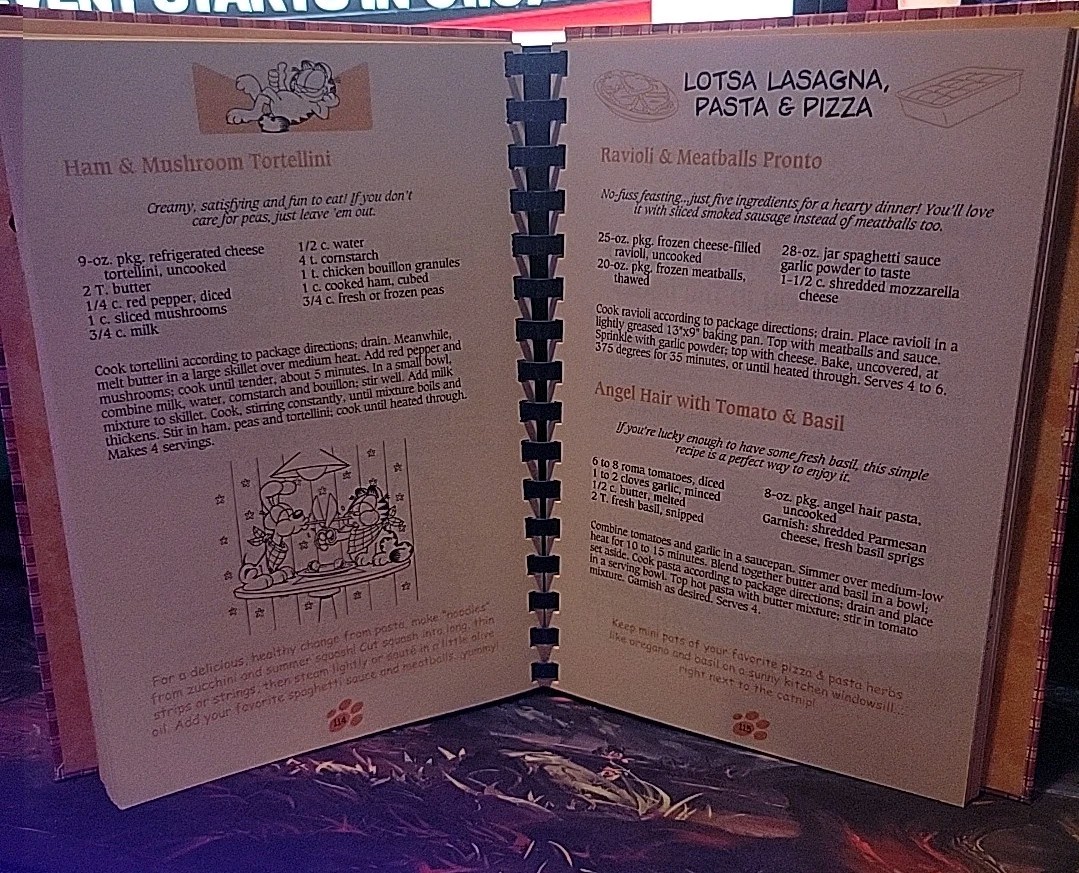 Garfield... Recipes with Cattitude! : Over 230 Scrumptious, Quick and ...