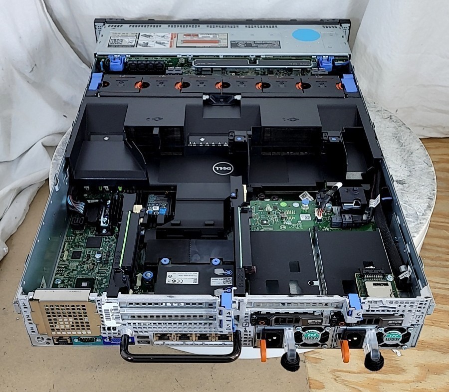 DELL EMC PowerEdge 730XD 2.5x24 Server 2*XEON E5-2637 V4 NO RAM SEE ...