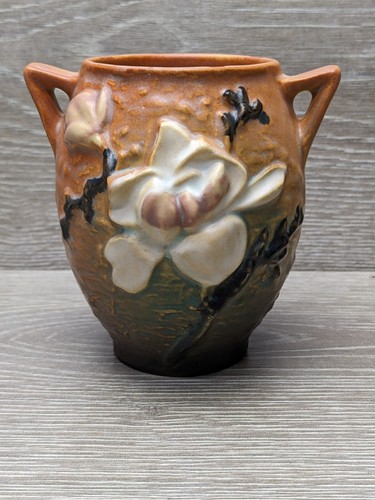 Roseville Pottery Magnolia 86-4 Double-handled Brown Vase 1940s | eBay