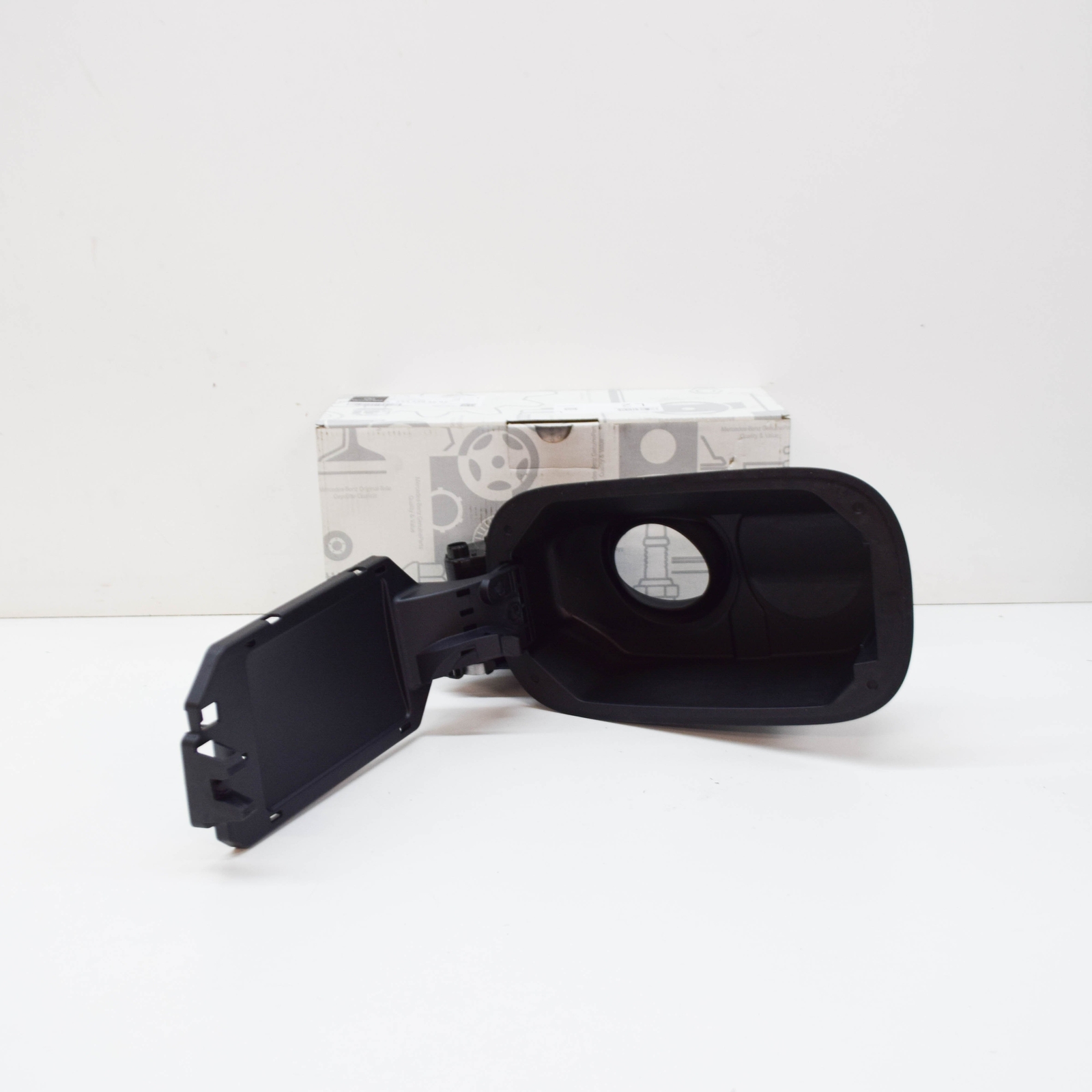 MERCEDES-BENZ GLC C253 REAR FUEL FILLER RECESS A2536305602 253-630-56 ...