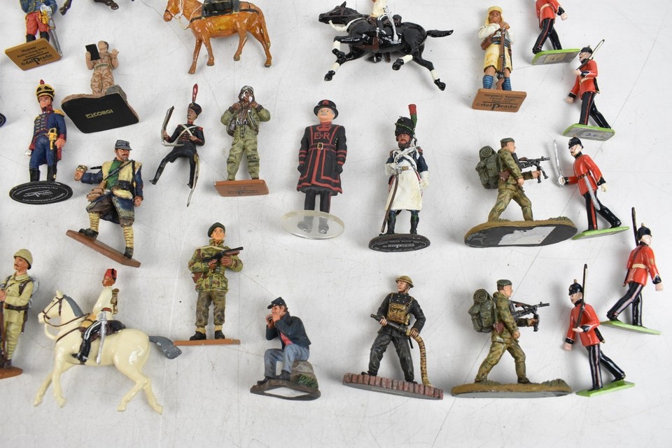 Collection Of Vintage Mixed Metal Miniature Soldiers Del Prado Corgi ...