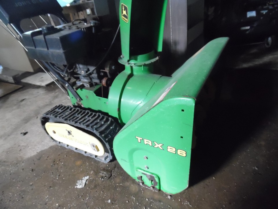 John Deere TRX26 Track Snowblower in great cond thrower 2 stage used | eBay