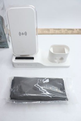 Tech Theory 3-in-1 Wireless Desktop Charging Station TT-WCS-08 ...