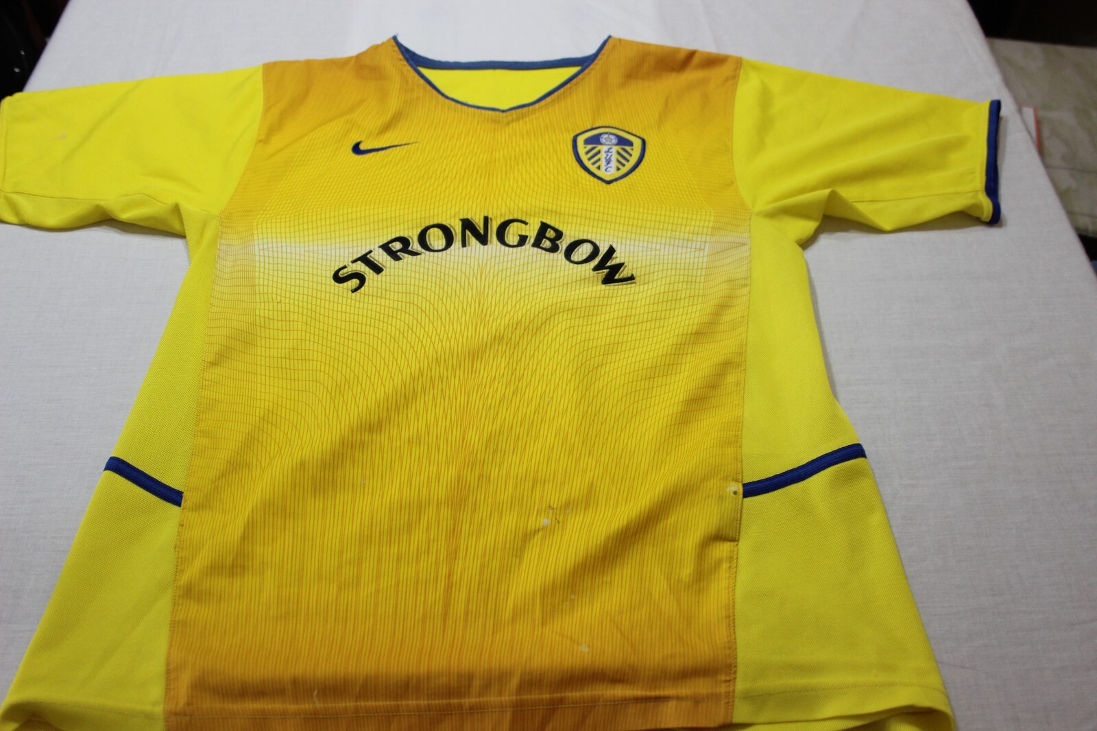 Vintage Leeds United FC Nike Football Shirt Size S 48X66 STRONGBOW | eBay