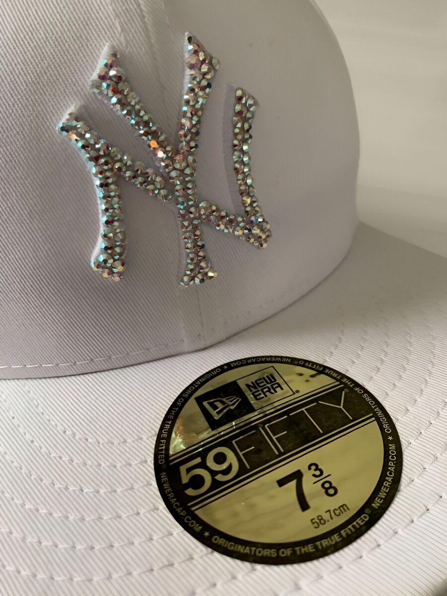 NEW ERA x SWAROVSKI Collaboration 7 3/8 Cap White 23.1in NEW ERA x SWAROVSKI Collaboration 7 3/8 Cap White 23.1in