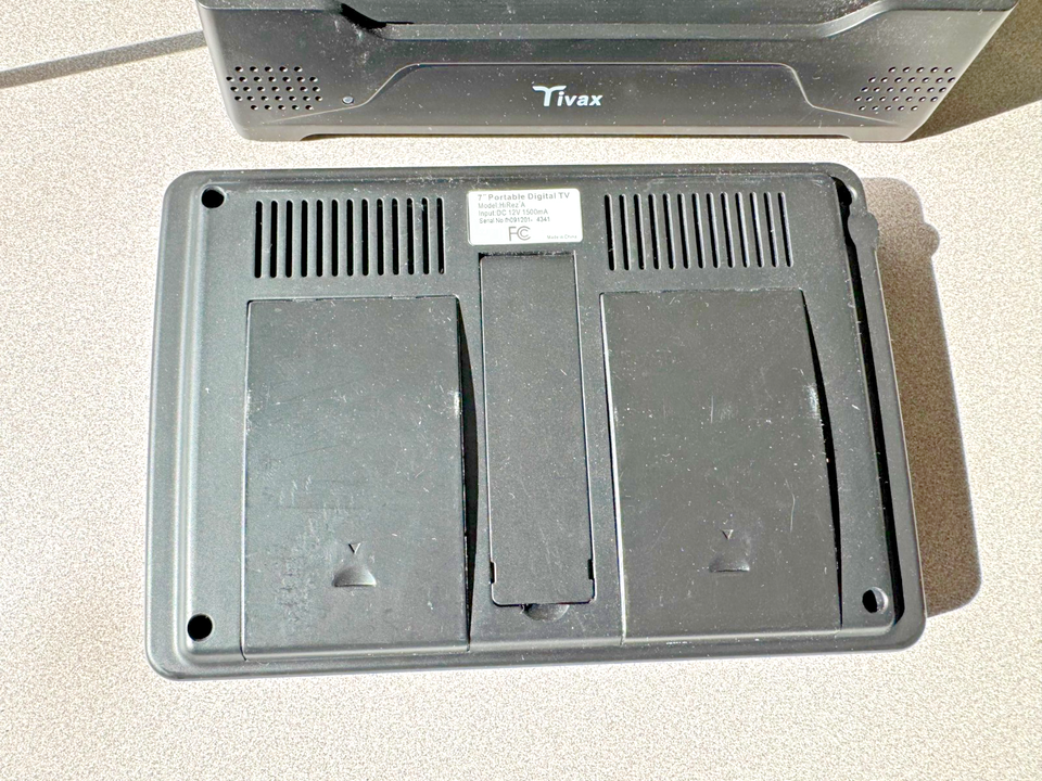 Tivax Hirez 7 Inch Portable Digital TV Complete with Accessories and ...