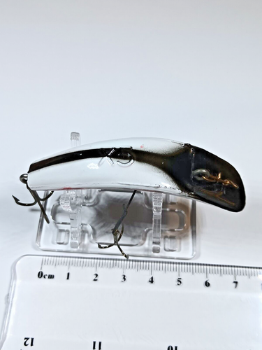 HELIN'S FLATFISH fishing Lure X5 White red & black spots mint cond ...