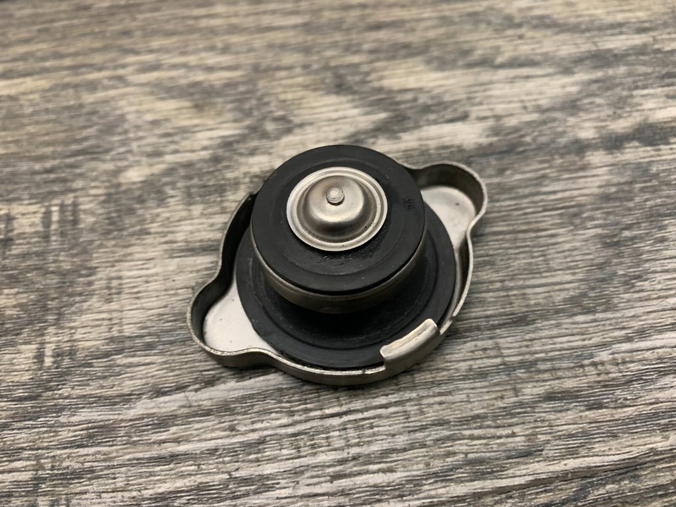 Suzuki GSX250R GW250 Radiator Cap 17730-48H00 OEM | eBay