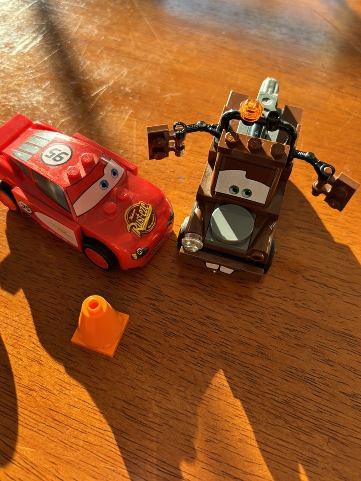 Lego Cars 2 Sets 8200 McQueen, 8201 Mater, 8206 Tokyo Pit Stop - 100% ...