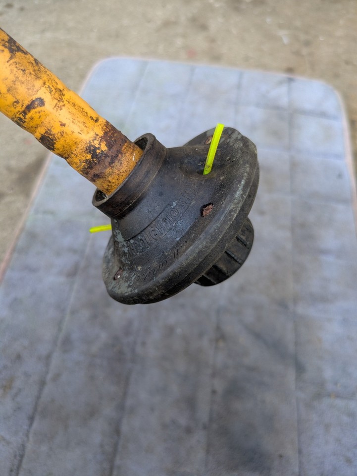 RYOBI CS26 Expand-It Trimmer Lower Curved Shaft Assembly W/ Flex Drive ...