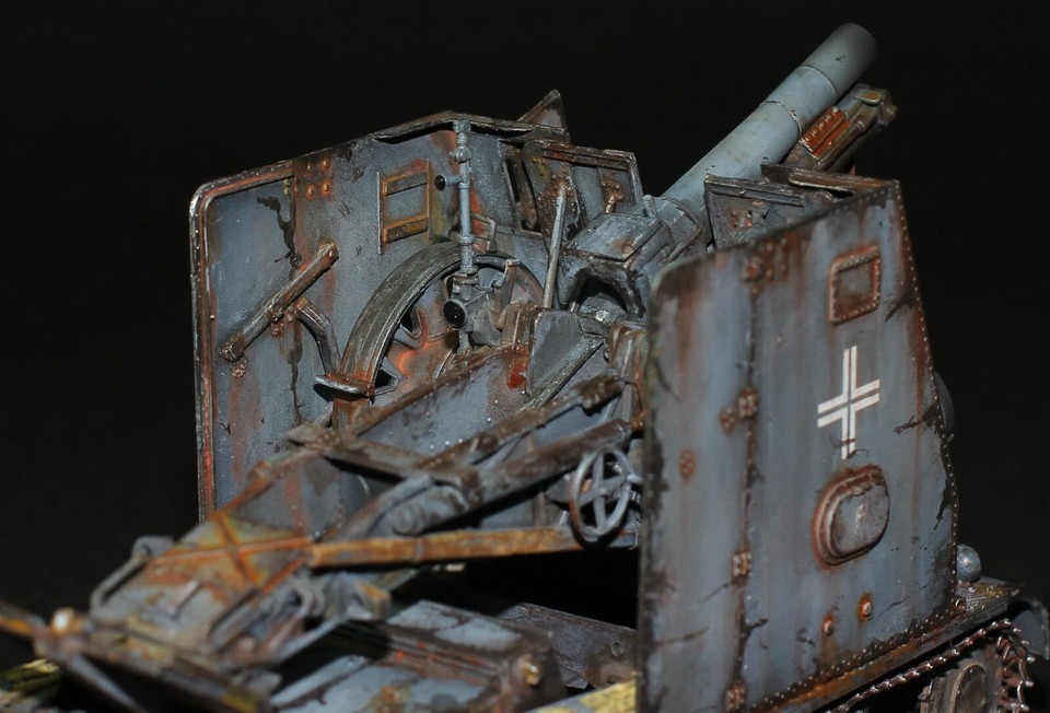 PreSale ProBuilt Model 1:35 Bison sIG 33 (Sf) German 15cm self ...