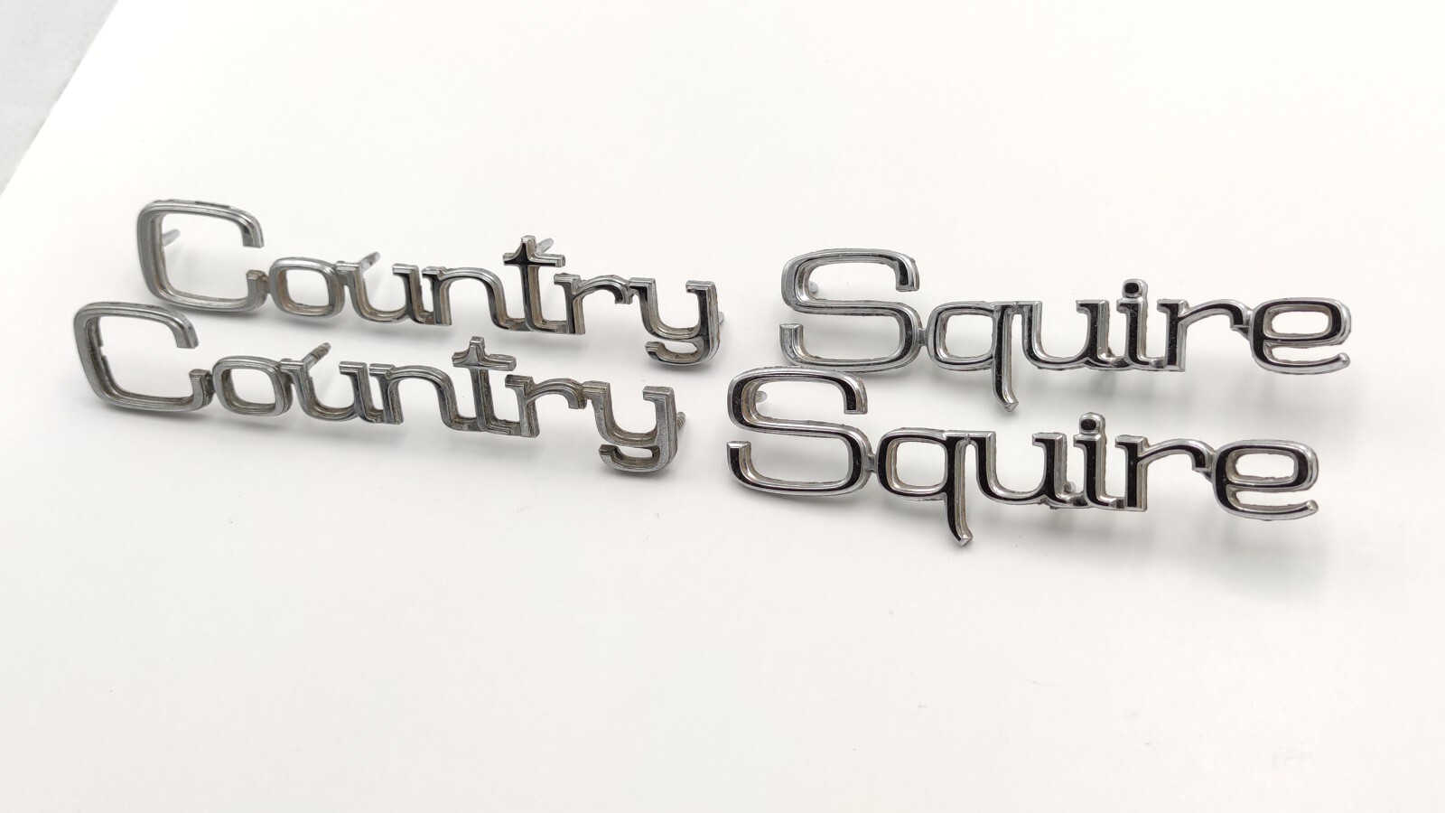 EMBLEMS COUNTRY SQUIRE 1971 SIDES FORD CLASSIC GENUINES PARTS | eBay