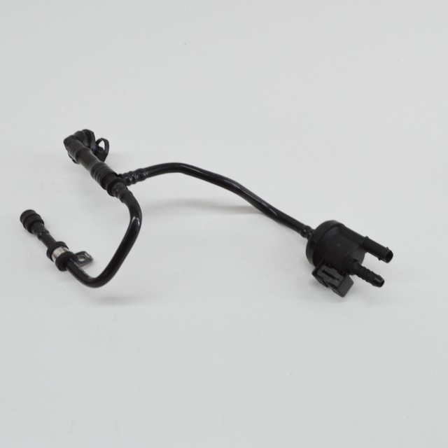 AUDI A4 Avant B8 Staubsauger Schlauch Mit Verbindung 06H133781CC Neu ...