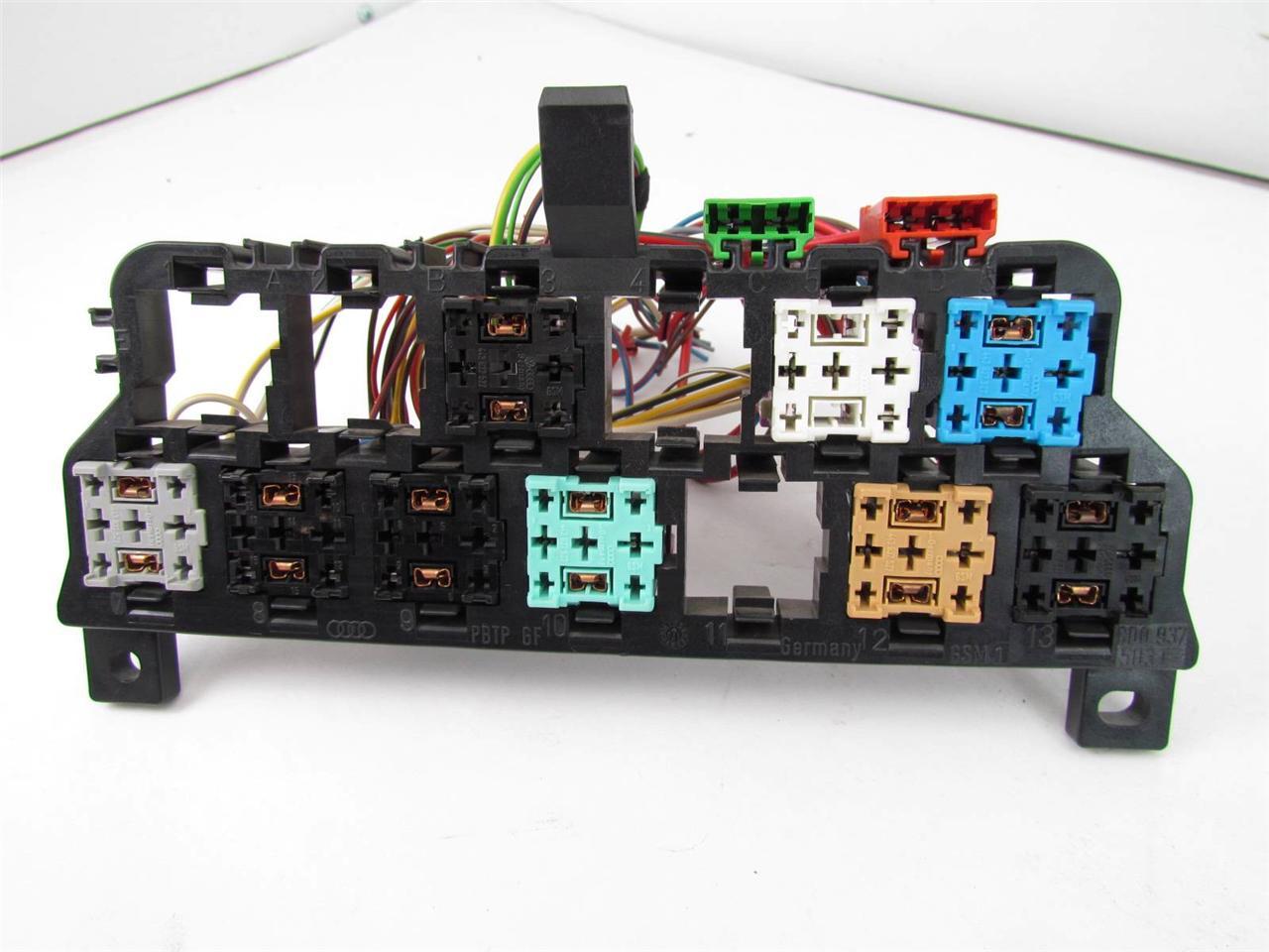 MAIN RELAY PANEL WITH PLUG ENDS VW PASSAT 01.5-05 B5.5 OEM GENUINE 8D0 ...