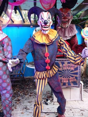 Halloween Animatronic Spirit Halloween 6 ft Nibbles the Clown Prop Sold ...