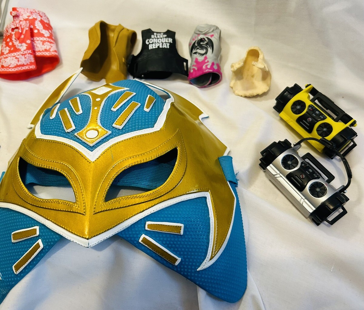 Masques De Rey Mysterio Et Sin Cara Rey Mysterio And Sin Cara | Pro