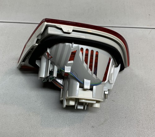 BMW 3-Series E90 Tail Light Rear Lamp Trunk Lens 63217289427 Left OEM ...